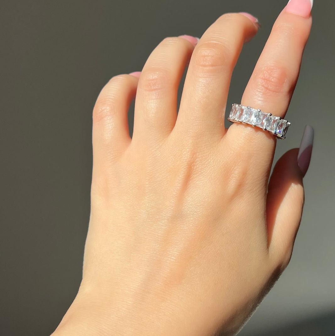 Eternity Rings & Bands – R O M E E L A